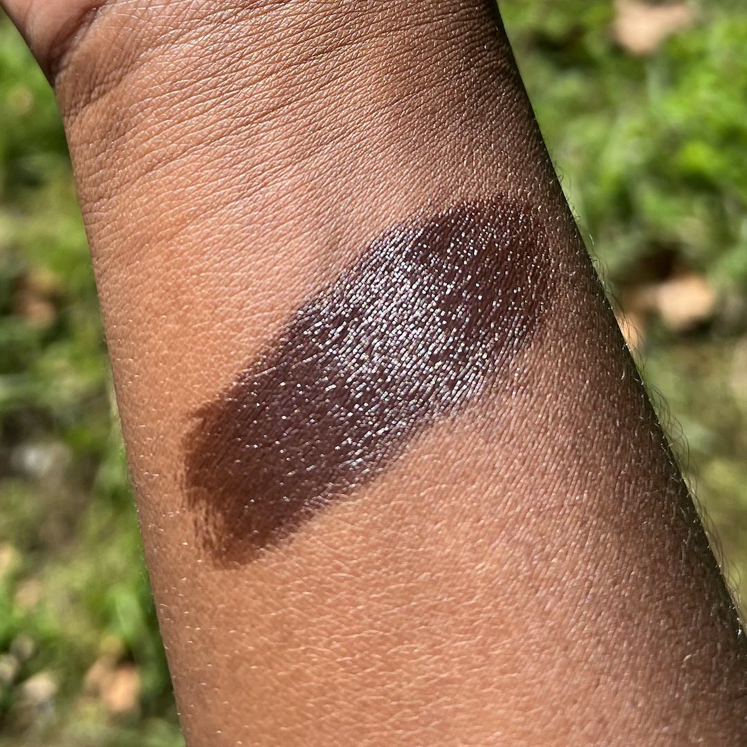 Shape Sticks: Hydrating Coverage for Sculpting and Bronzing